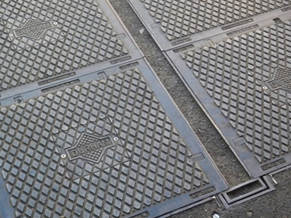 Ductile Pedestrian Guard Trench Grate & Frame - Class B CHP30B - Durham